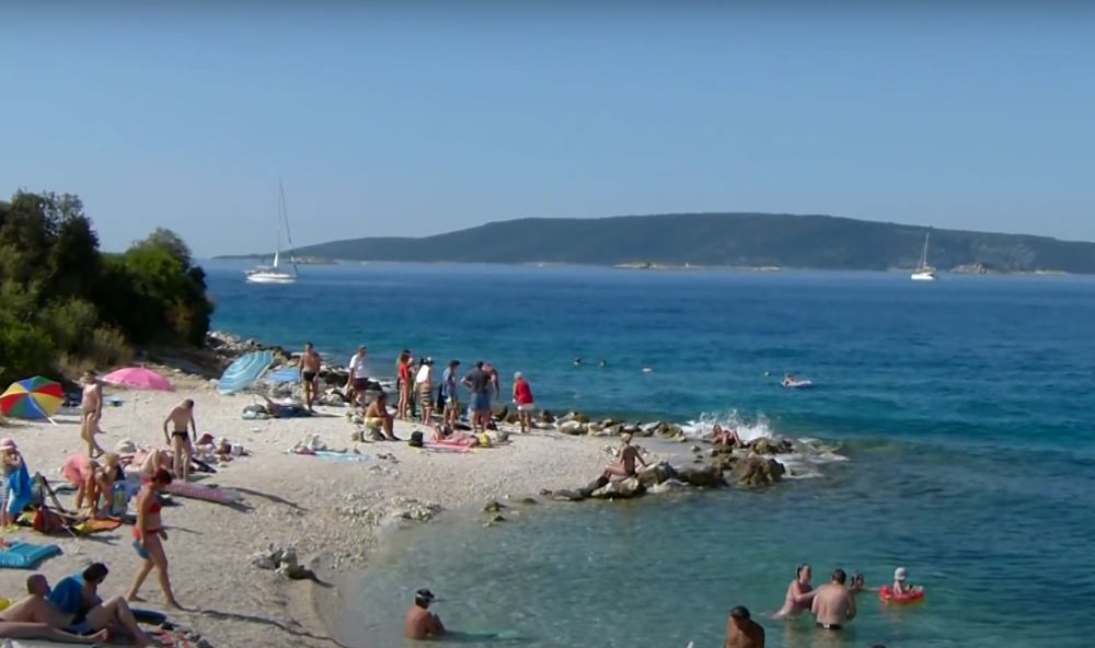 These Are the Best Beaches in Trogir, Croatia - Croatia Wise